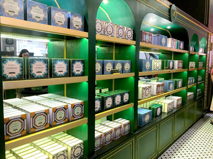 Violet Oon ION Orchard - Delicious Nyonya Signatures, Local Delicacies ...